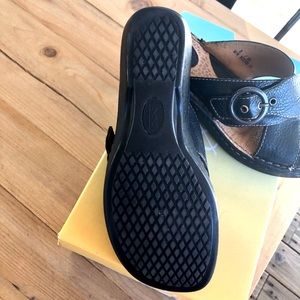 boc | Shoes | Boc Wedge Sandal 8m | Poshmark